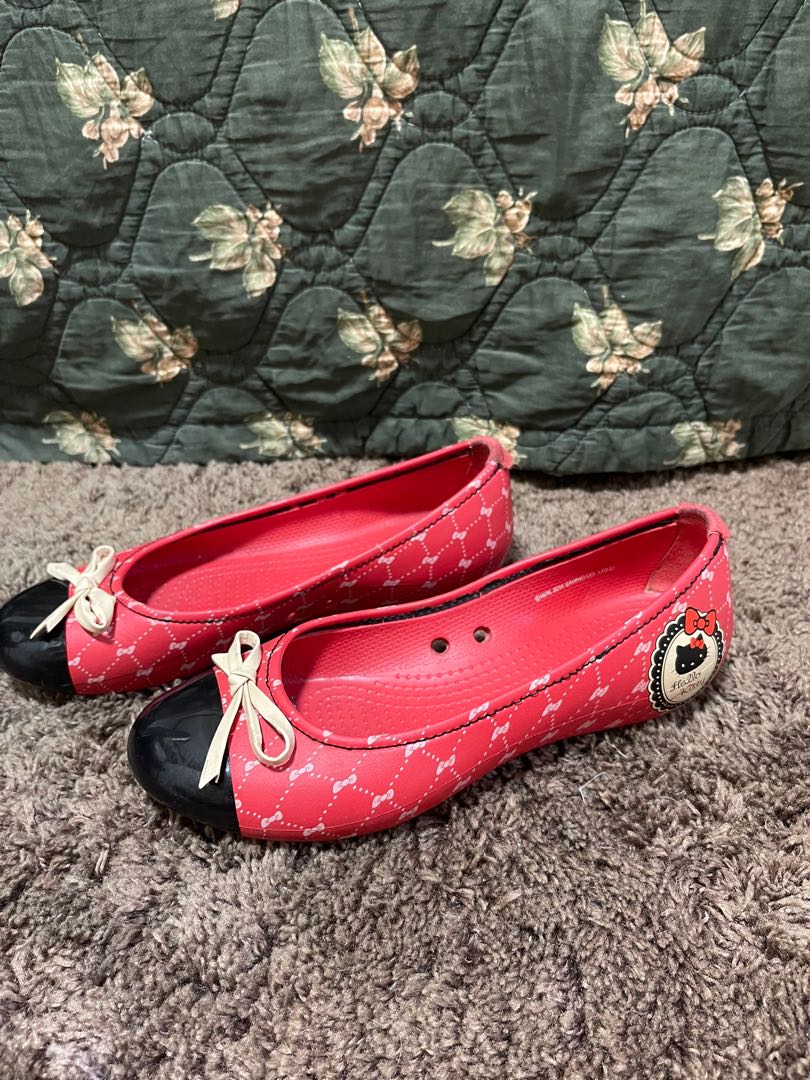 Limited Edition Crocs x Hello Kitty cobbler ballet flats / doll shoes ...