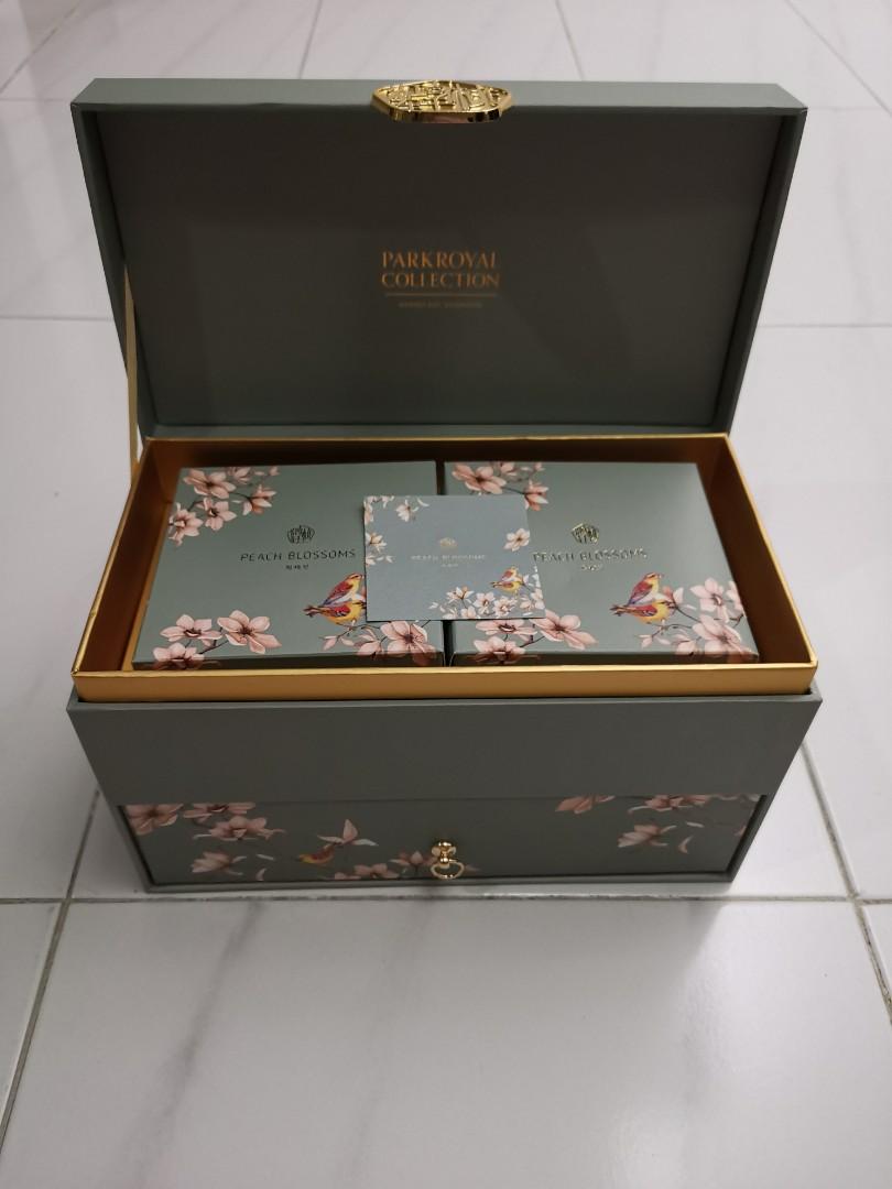 Peach Blossom (ParkRoyal Collection) Mooncakes, Food & Drinks, Local ...