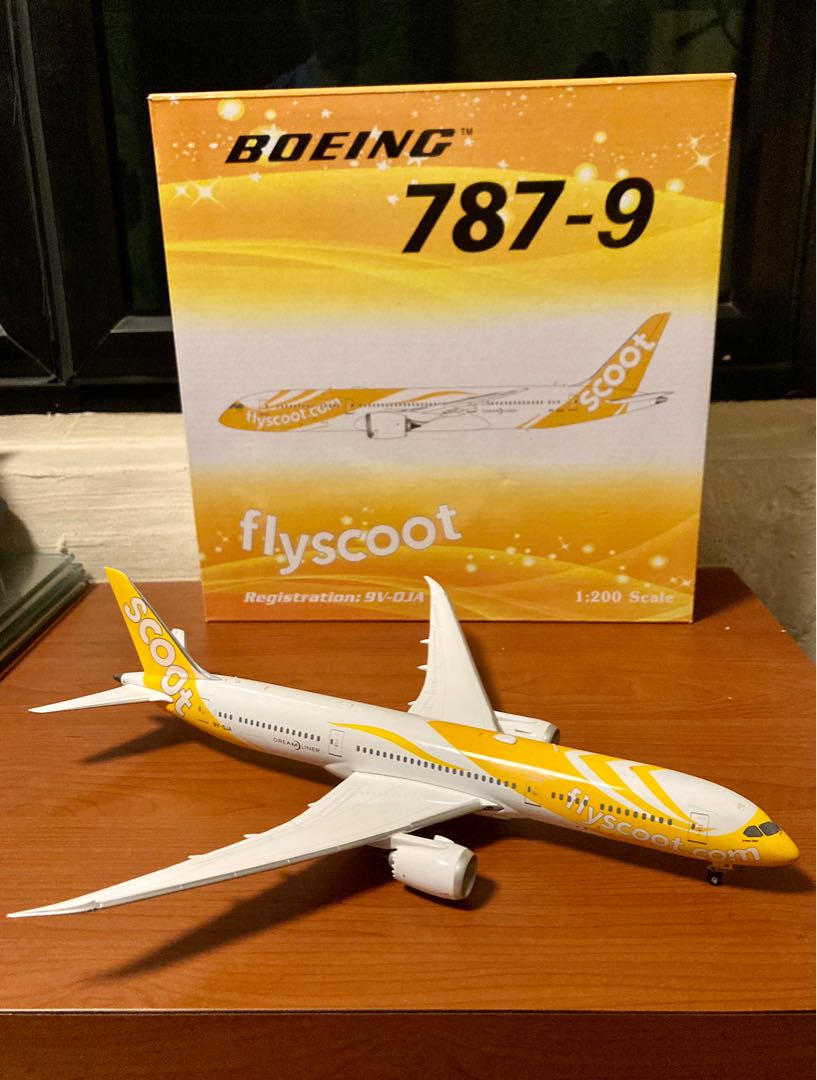 Scoot Boeing 787-9 Dreamliner Phoenix 1:200 model, Hobbies & Toys, Toys ...
