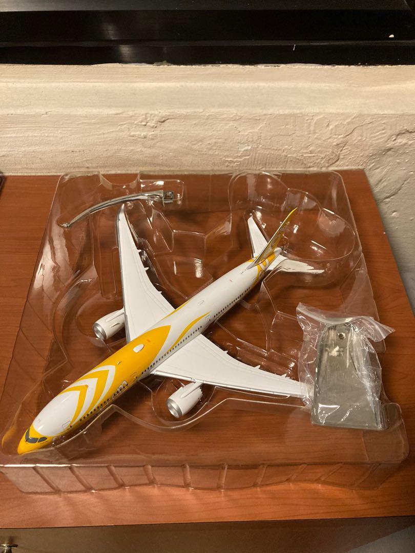 Scoot Boeing 787-9 Dreamliner Phoenix 1:200 model, Hobbies & Toys, Toys ...