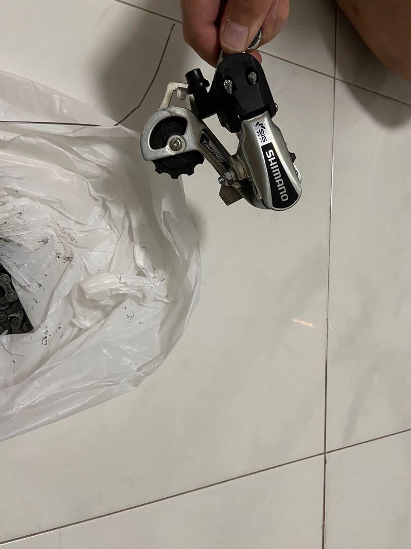 Complete set Shimano Tourney 7 speed derailleur, Shimano chain and ...