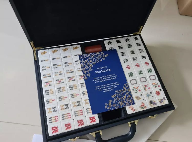 SQ Krisflyer Limited Edition Mahjong Set, Hobbies & Toys, Toys & Games ...