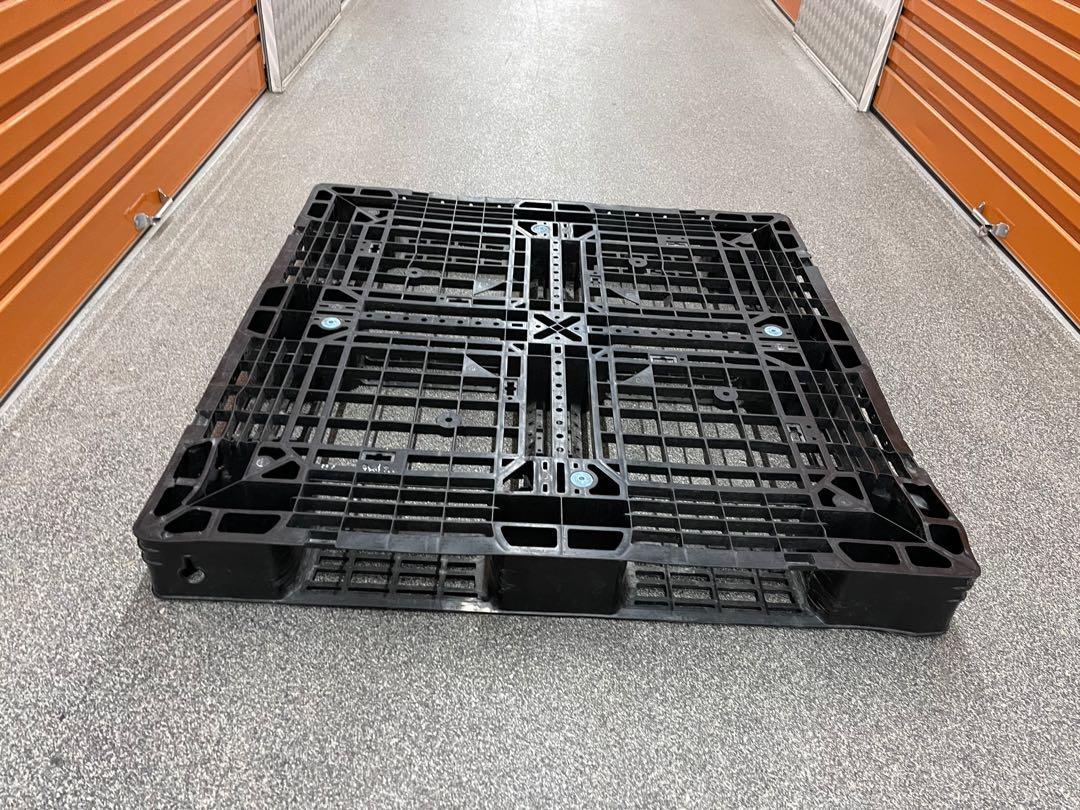Used Sanko Co. Plastic Pallet D4-1111-11 Black, Everything Else on ...
