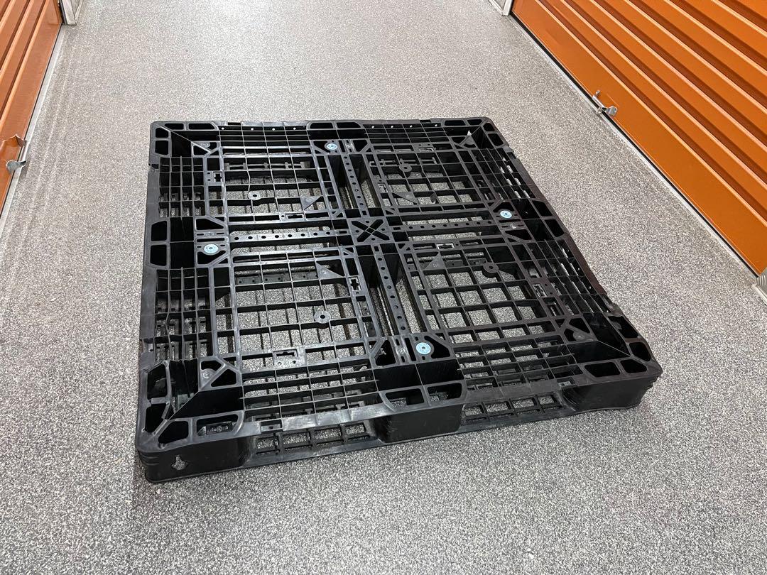 Used Sanko Co. Plastic Pallet D4-1111-11 Black, Everything Else on ...