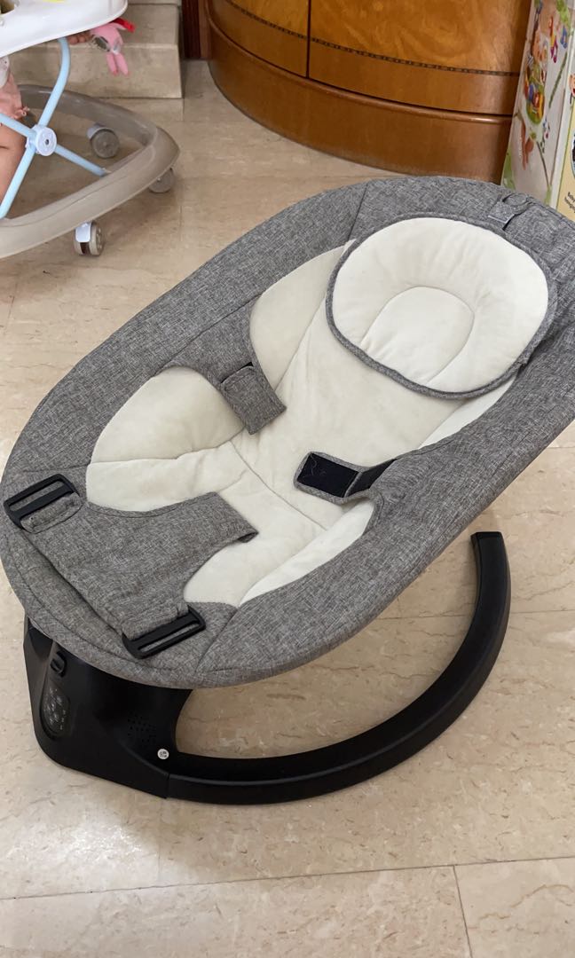 Chinese Song auto baby rocker, Babies & Kids, Baby Nursery & Kids ...