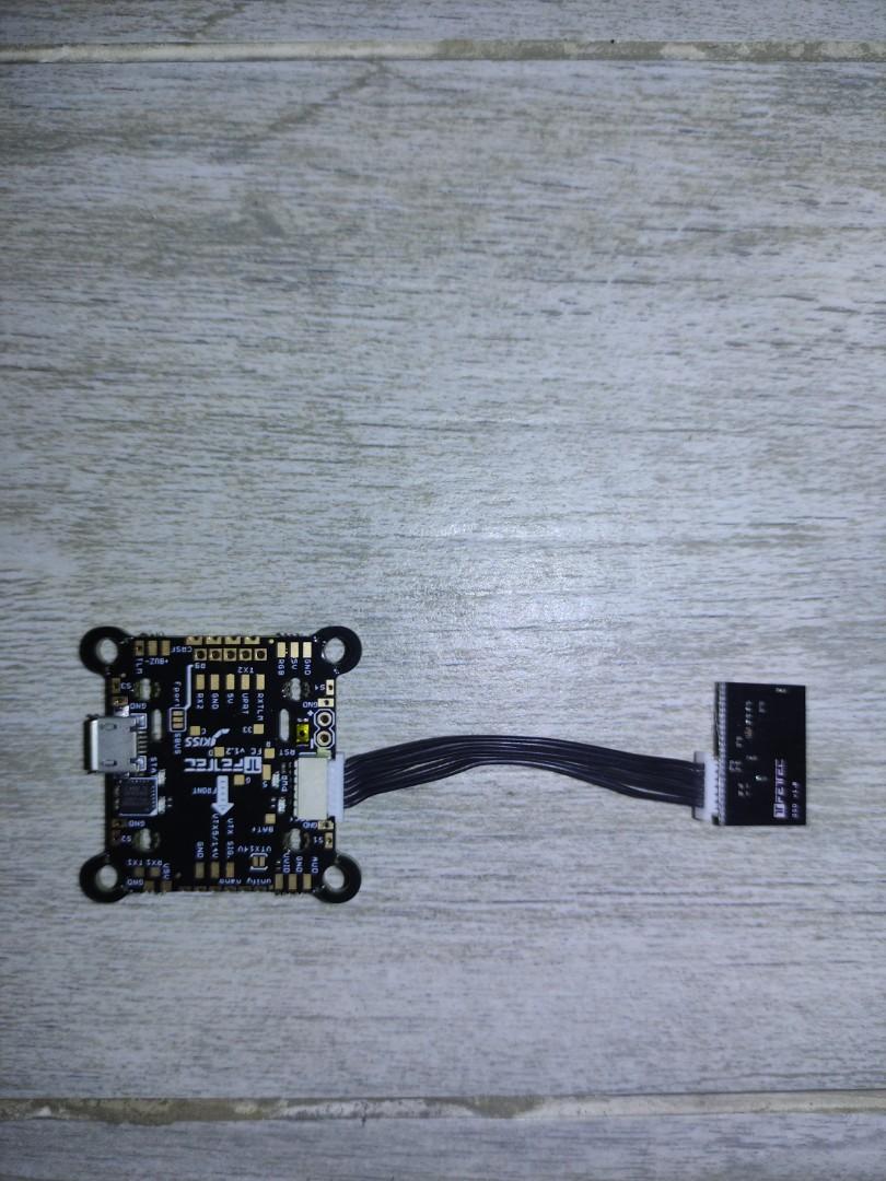 FETtec KISS F7 flight controller with FETtec KISS OSD board ...