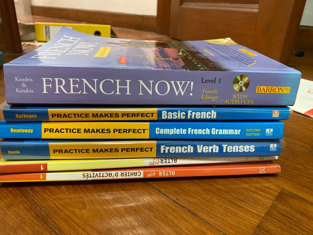 French textbooks/workbooks, Hobbies & Toys, Books & Magazines ...
