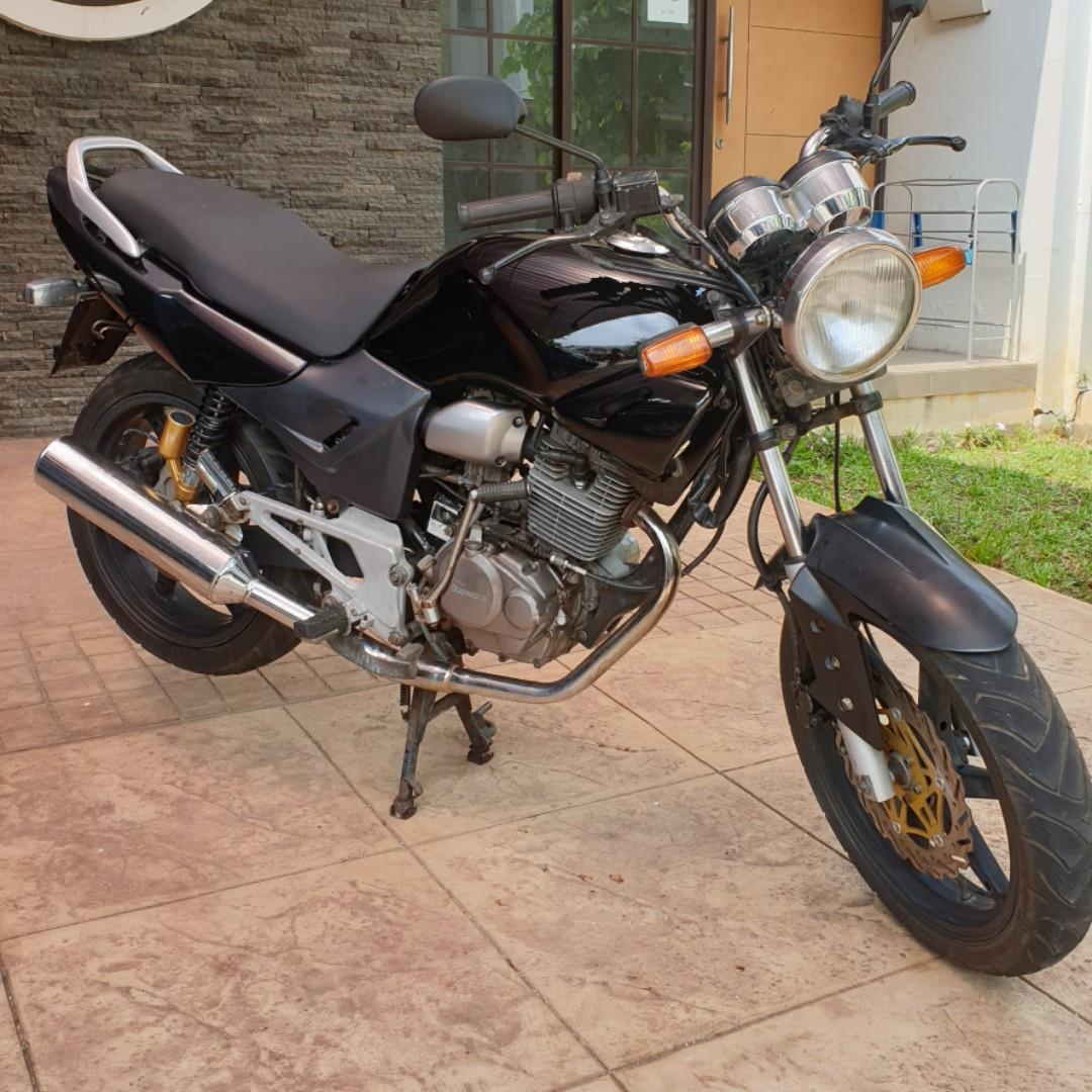 Honda Tiger 2000 thn 2004 tilam lawas 200cc hitam restorasi, Motor di ...