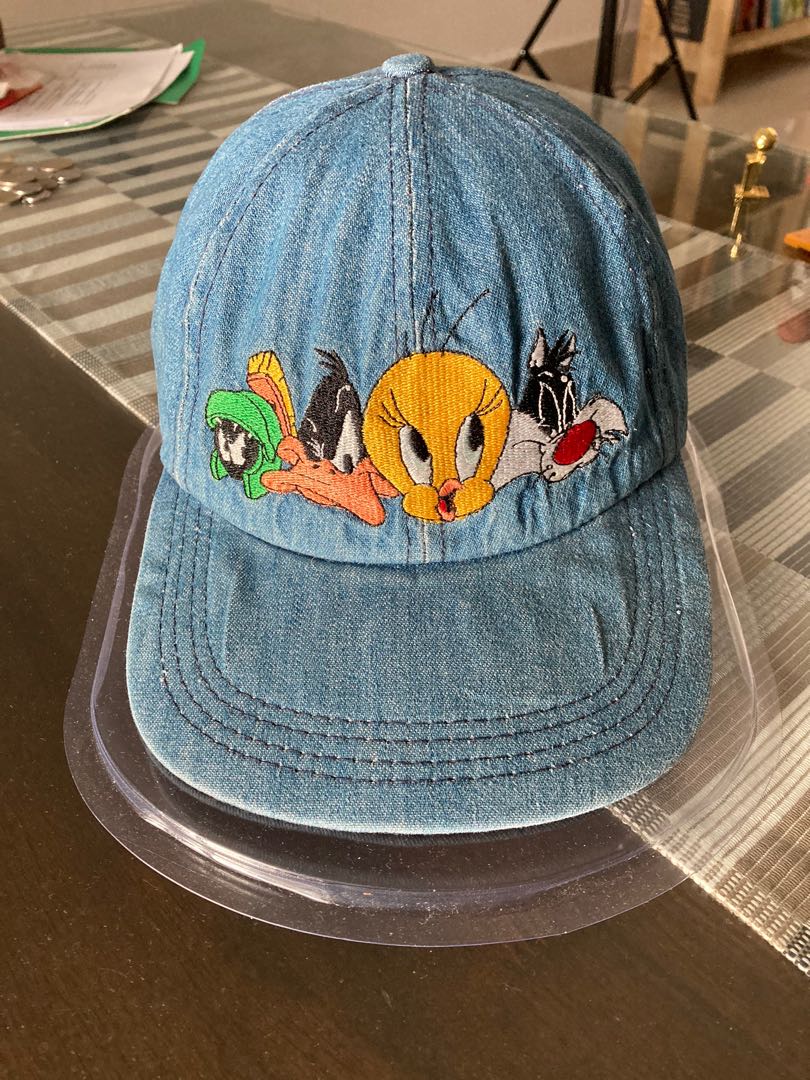 Looney Tunes Vintage Cap (Marvin the Martian, Duffy Duck, Tweety ...