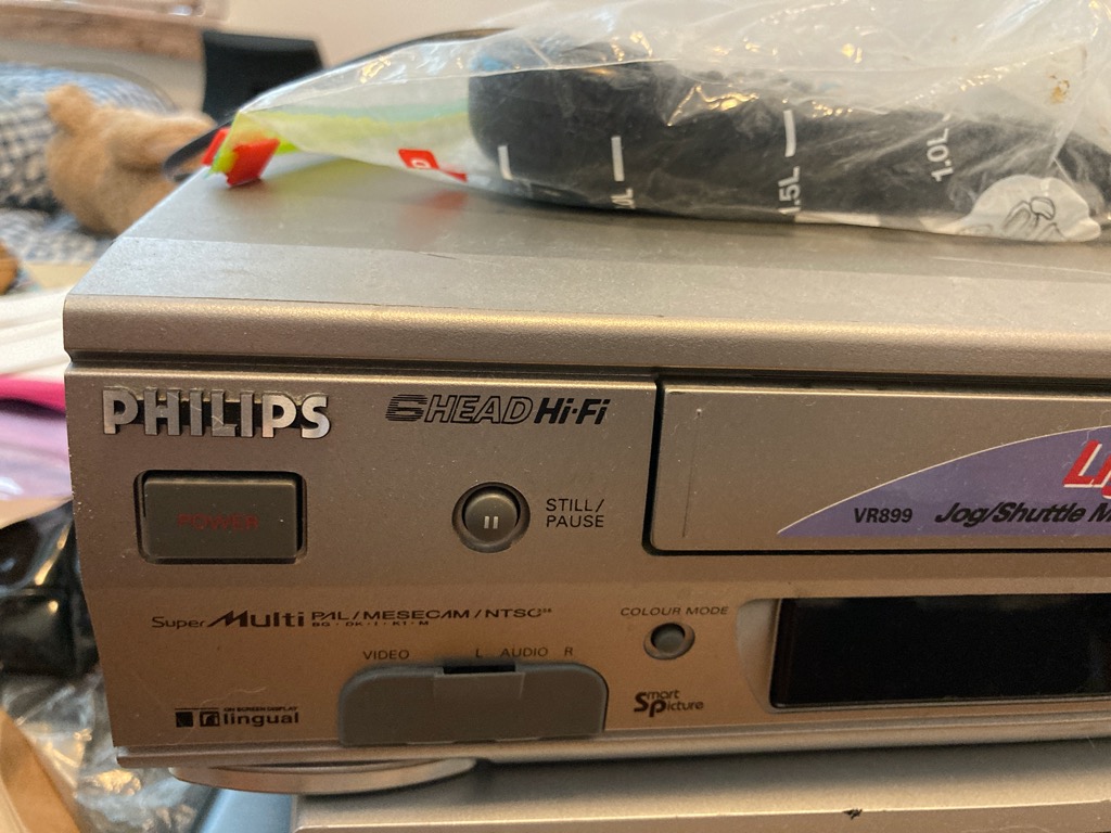 Philips VHS 錄影機, 音響器材, 錄音機 - Carousell
