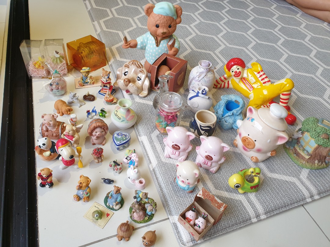 Vintage figurines and knick knacks, Hobbies & Toys, Memorabilia ...