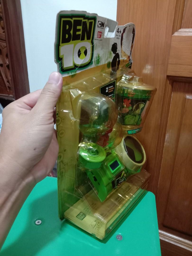 Ben 10 Revolution Ultimatrix, Hobbies & Toys, Collectibles ...