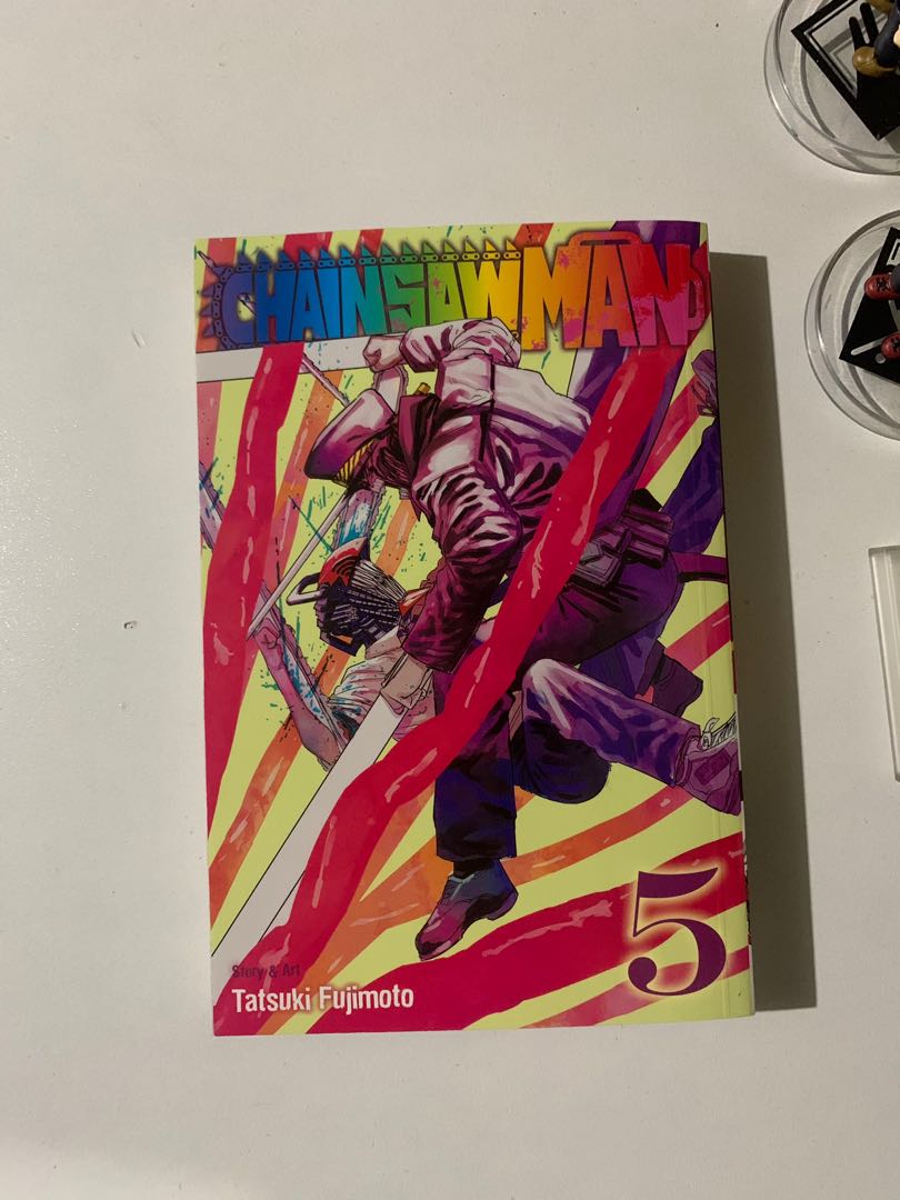 Chainsaw Man volume 5, Hobbies & Toys, Books & Magazines, Comics ...