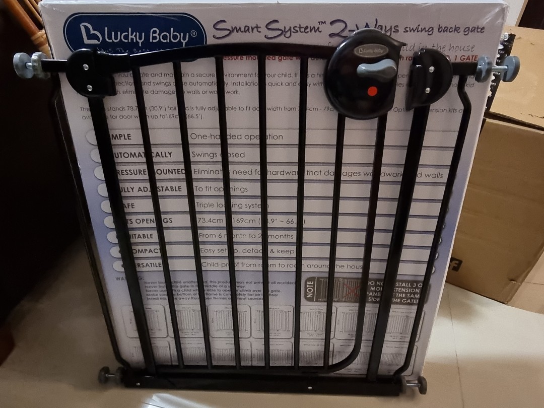 Lucky Baby smart system 2 ways swing back gate, Babies & Kids, Baby ...