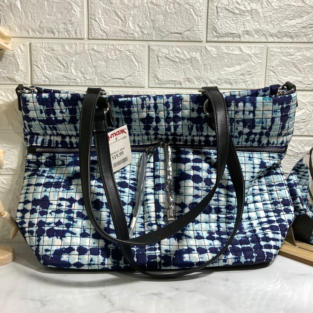 Max Studio (2 way bag), Luxury, Bags & Wallets on Carousell