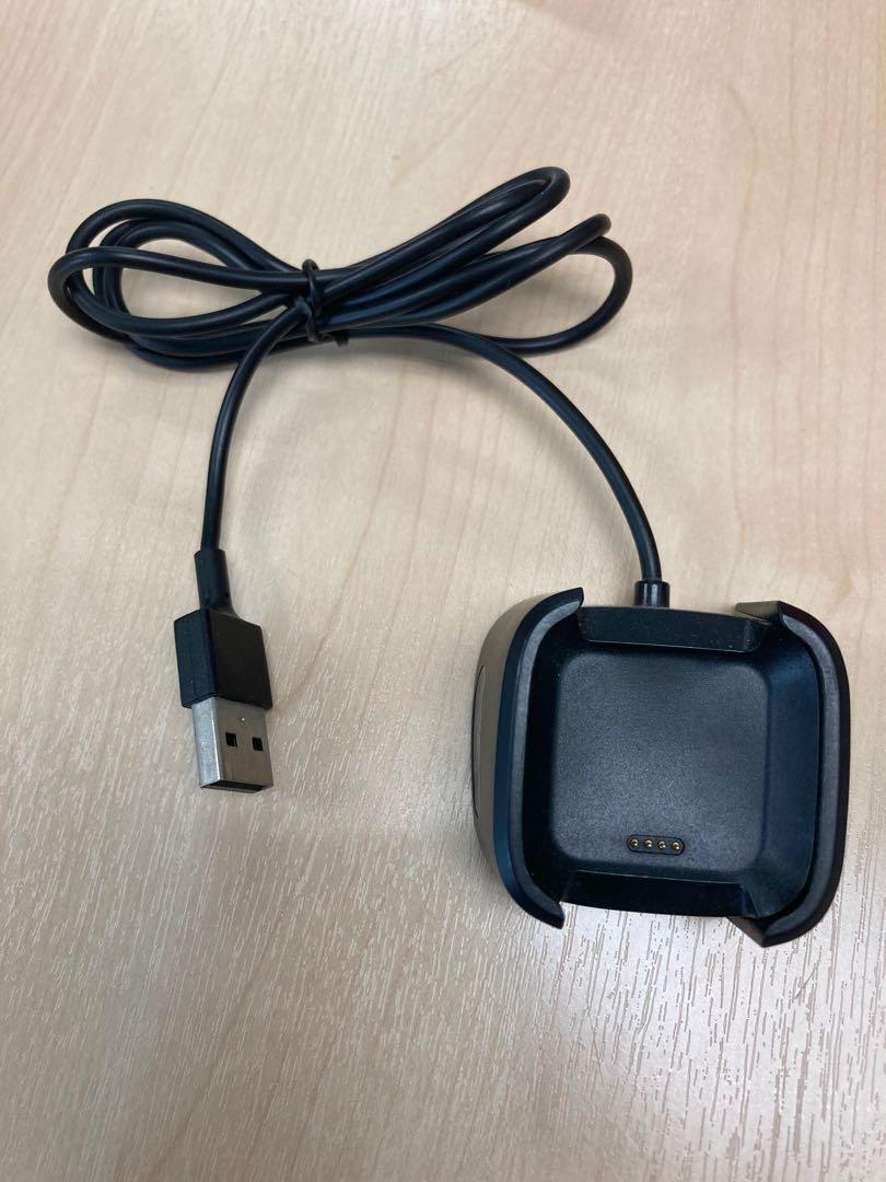 fitbit versa 1st gen charger, Mobile Phones & Gadgets, Mobile & Gadget ...