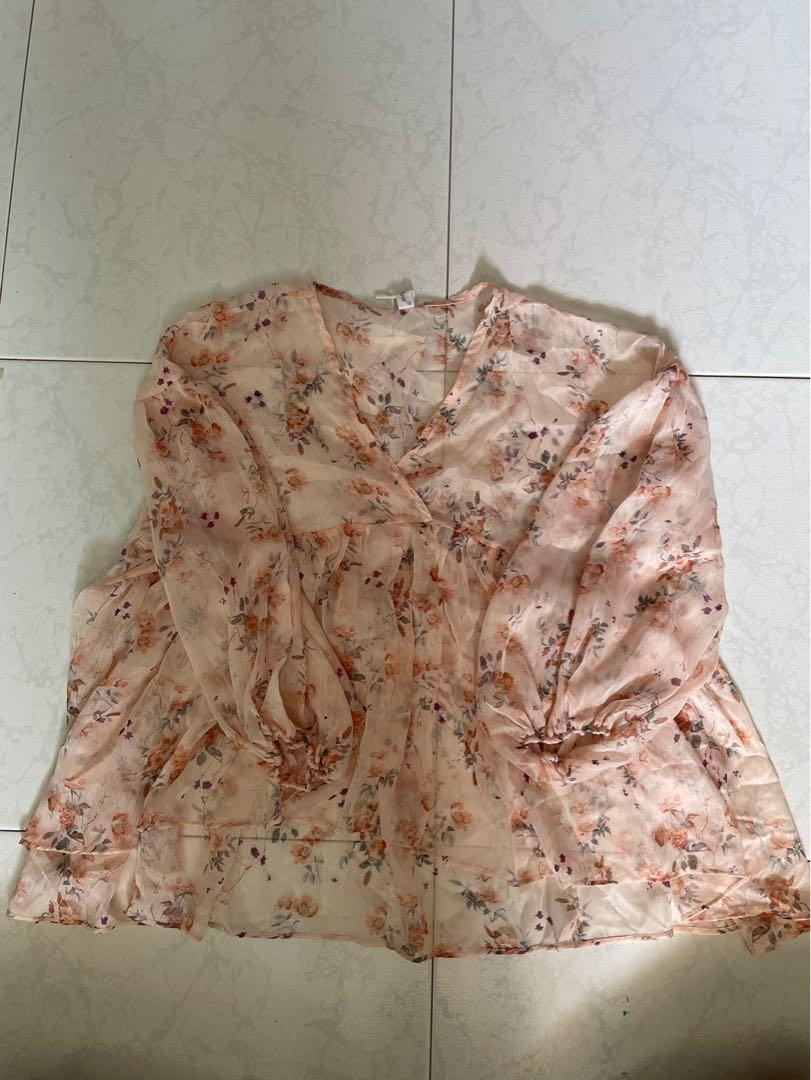 giveaway set, Women's Fashion, Tops, Blouses on Carousell