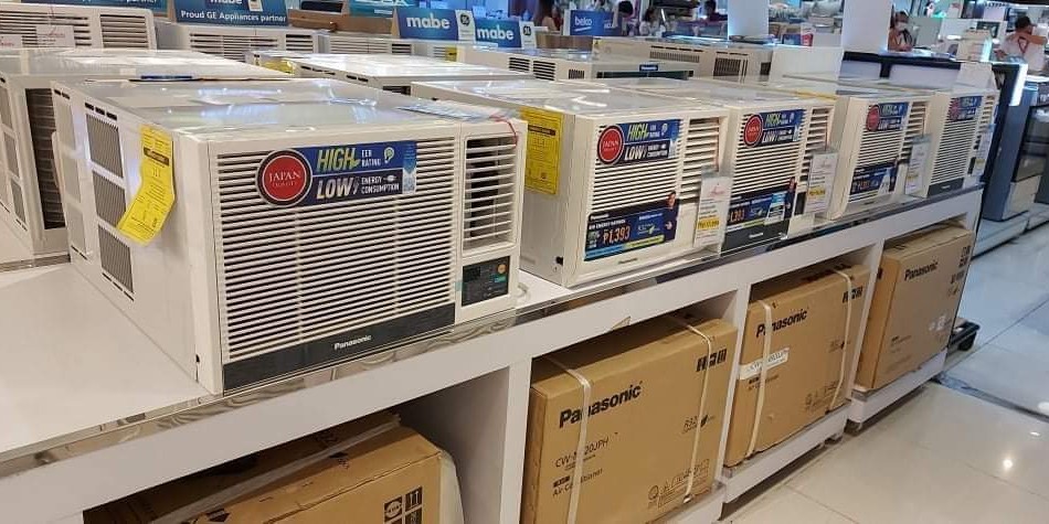 PANASONIC DELUXE WINDOW TYPE AIRCONDITIONER, TV & Home Appliances, Air ...