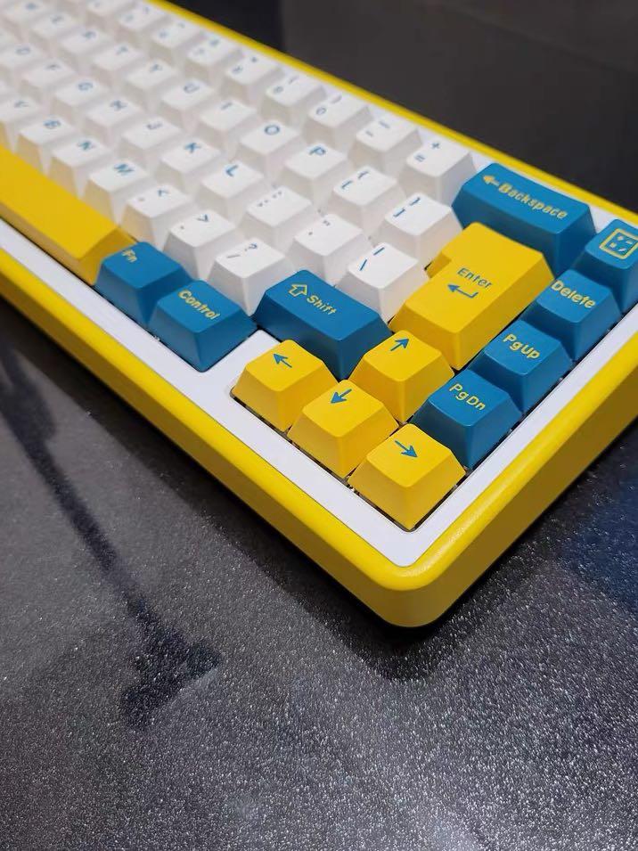 ABS Doubleshot Merlin keycaps ( white / blue / yellow colourway ...