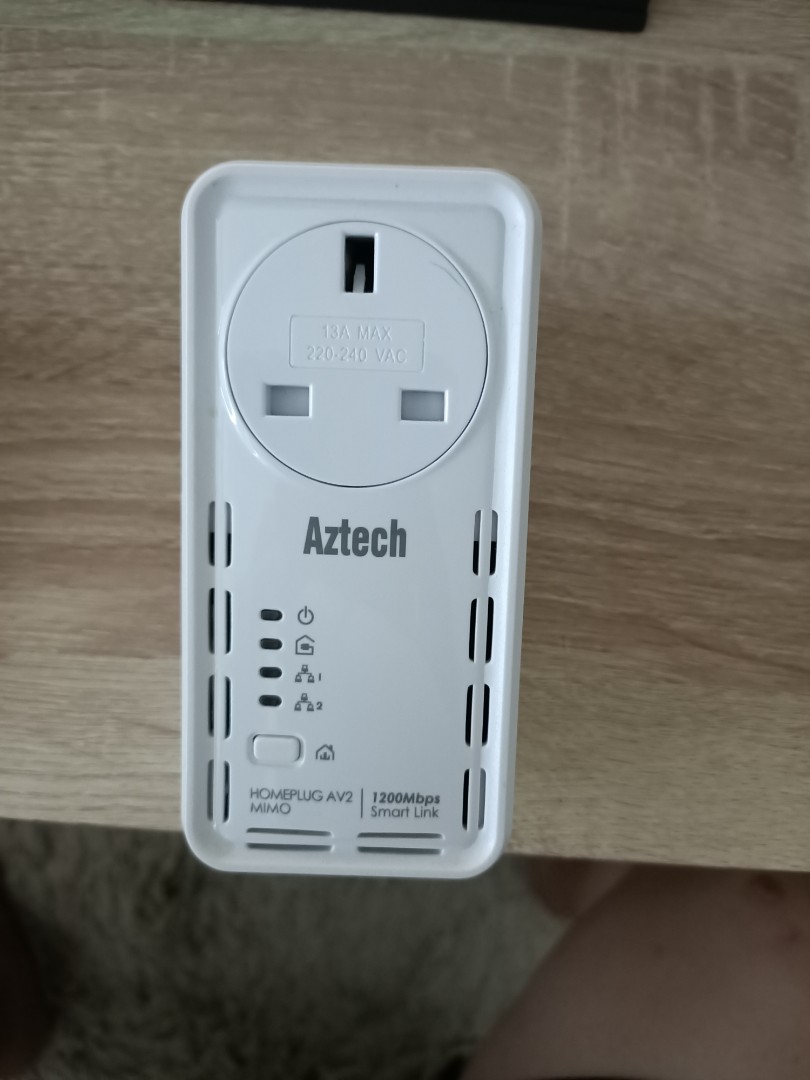 Aztech Homeplug AV2 1200Mbps with paired 500Mbps wifi extender, TV ...