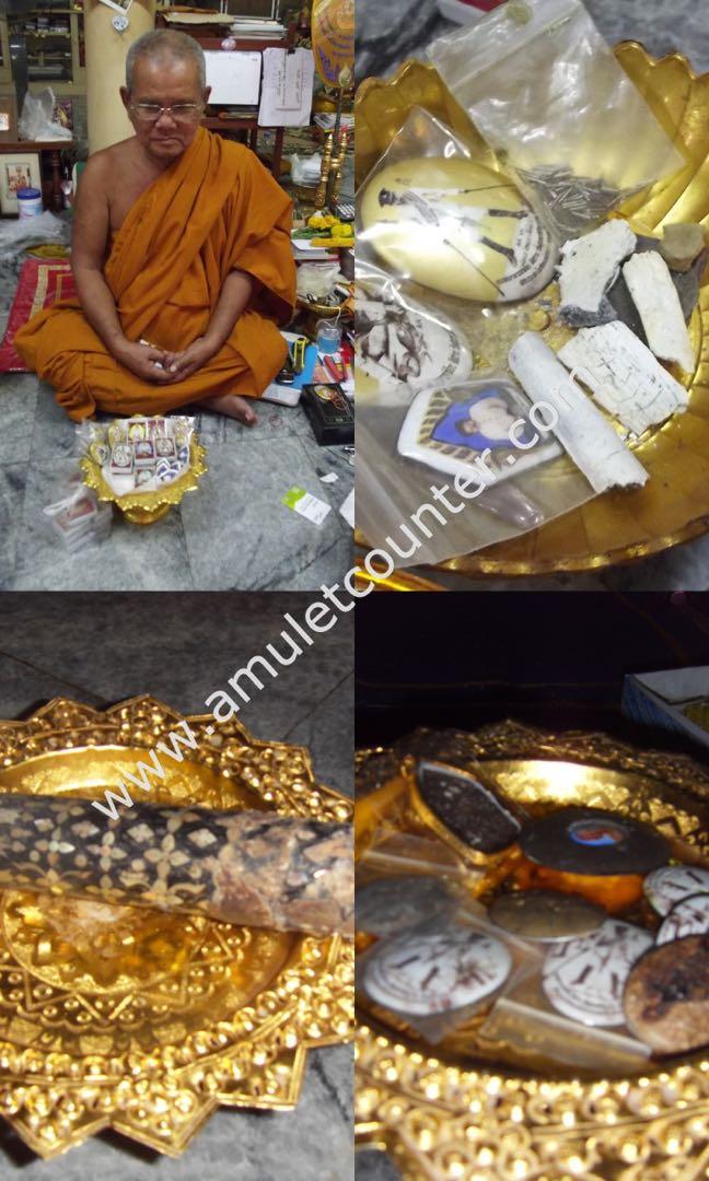 Locket Ajarn Fon BE 2553, Hobbies & Toys, Memorabilia & Collectibles ...