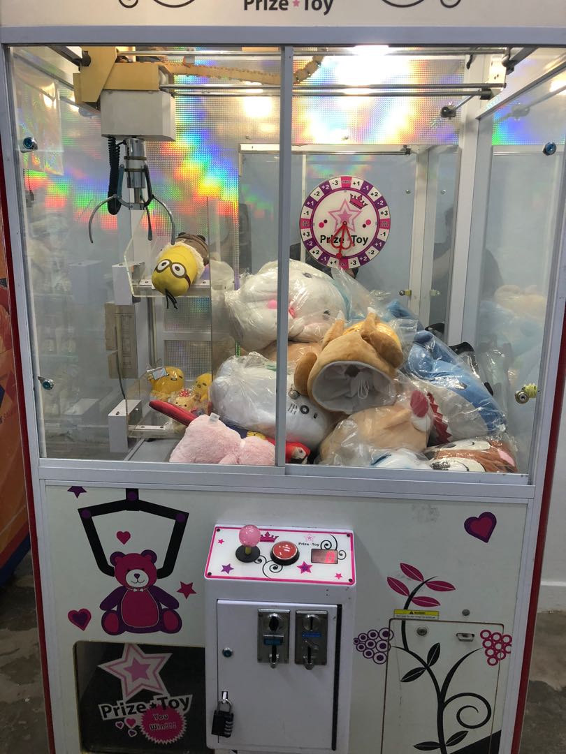 Mega claw machine, Hobbies & Toys, Toys & Games on Carousell