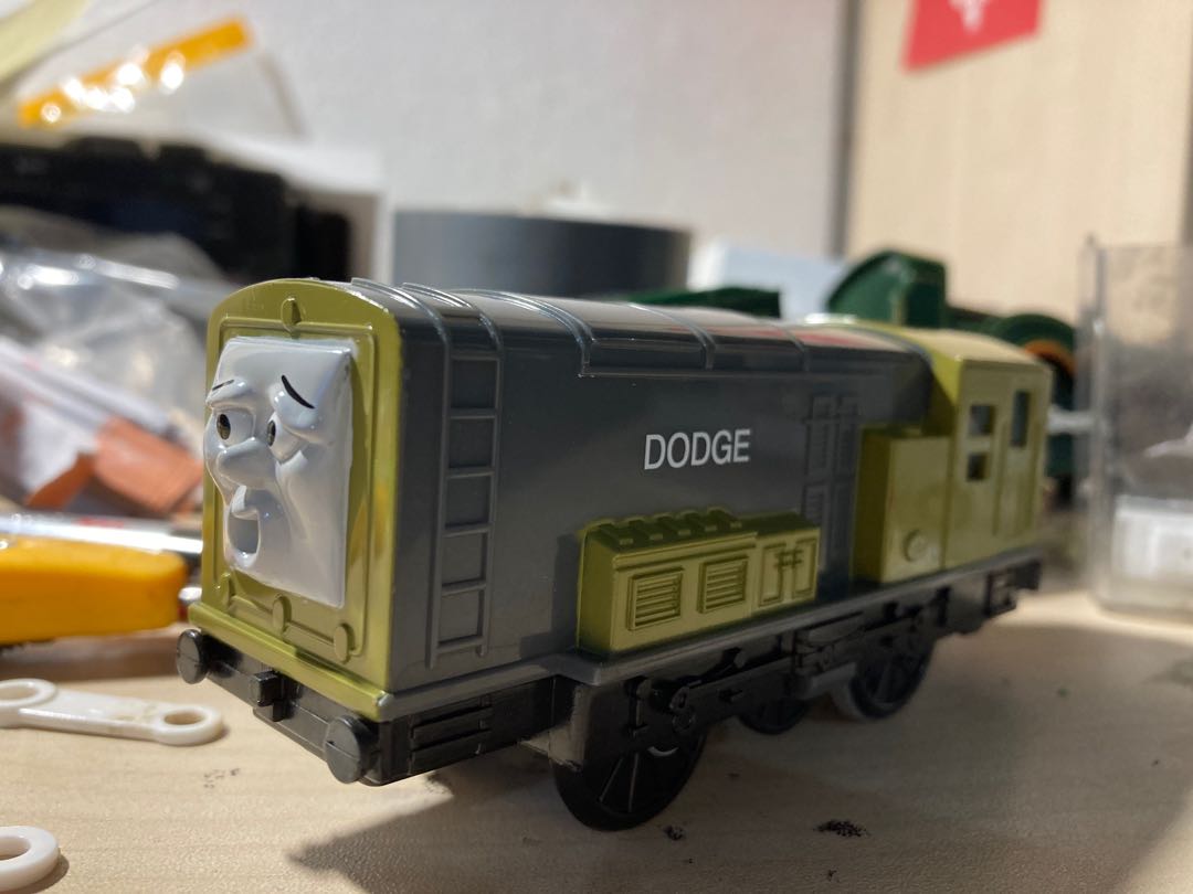 Thomas and friends Trackmaster dodge, 興趣及遊戲, 旅行, 旅遊 - 旅行必需品及用品 - Carousell