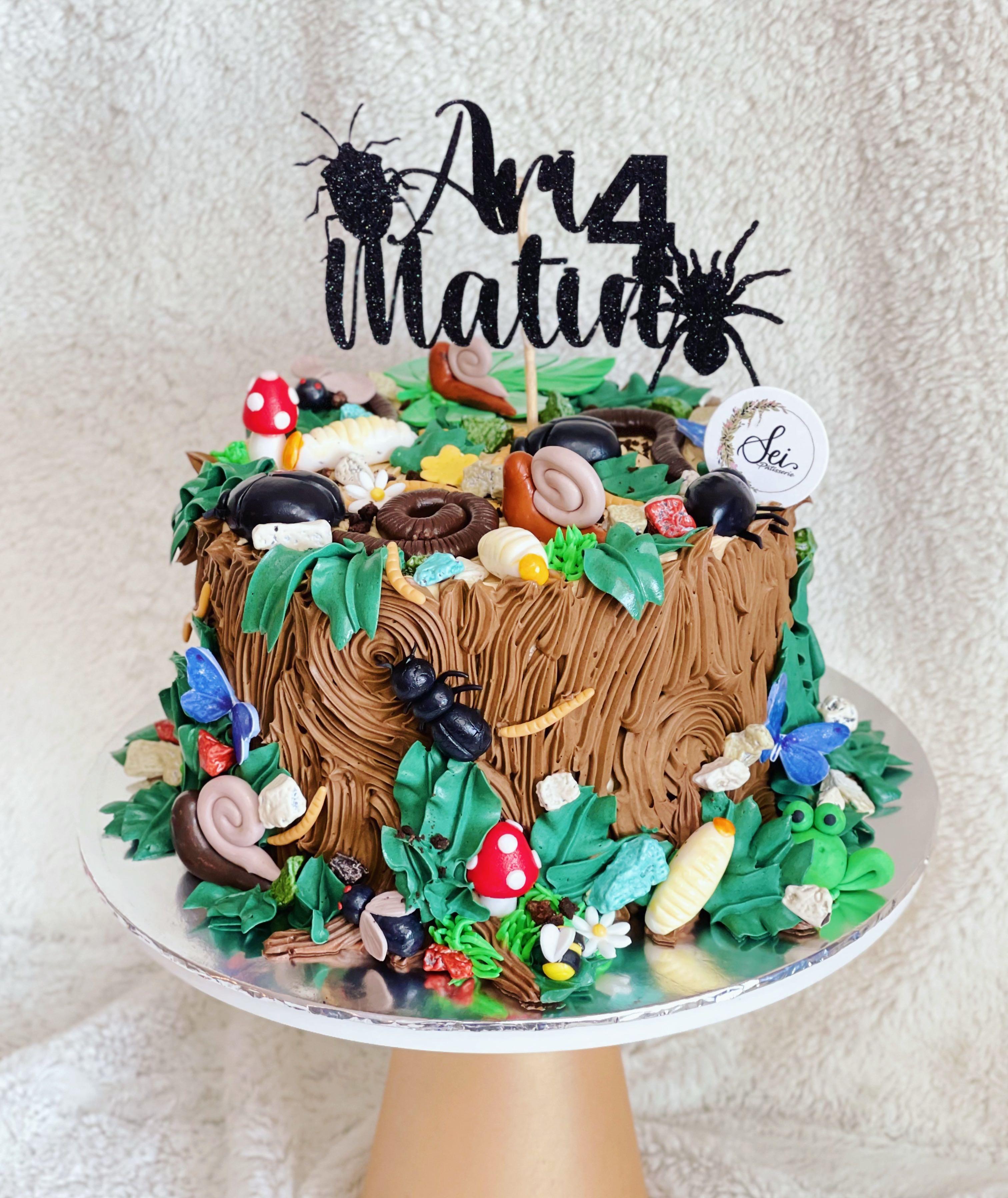 Insect cake, Food & Drinks, Homemade Bakes on Carousell