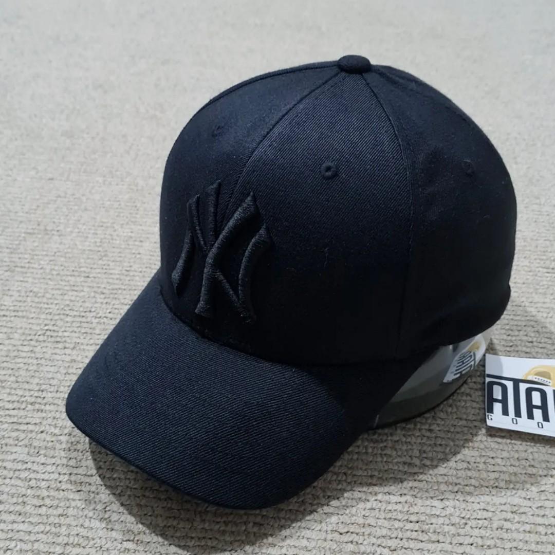 Topi MLB NY Yankees Black on Black, Fesyen Pria, Aksesoris, Topi di ...