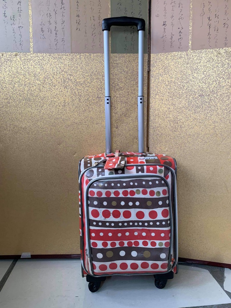 Cache Cache Cabin Luggage, Hobbies & Toys, Travel, Luggage on Carousell