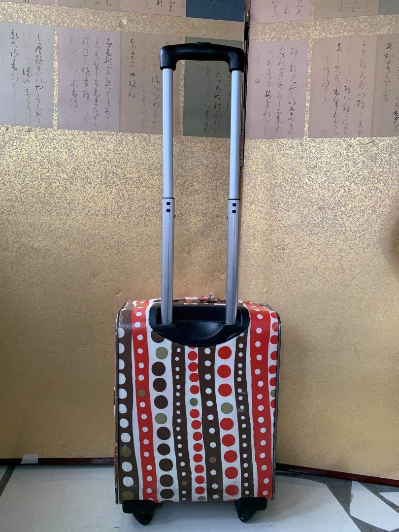 Cache Cache Cabin Luggage, Hobbies & Toys, Travel, Luggage on Carousell
