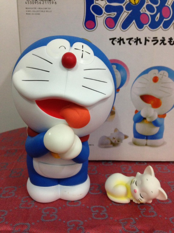 Doraemon with Cat, Hobbies & Toys, Toys & Games on Carousell