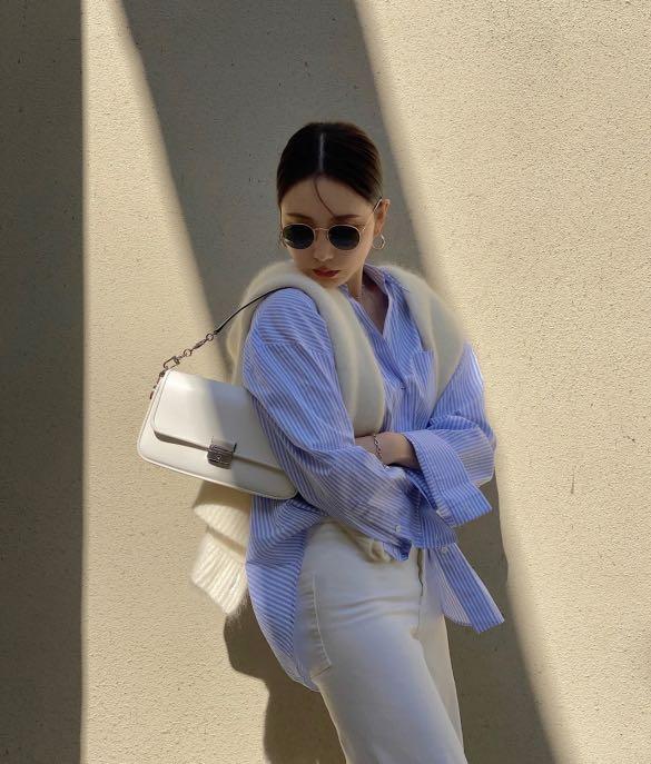 MK Bradshaw Model Pics, Women's Fashion, Bags & Wallets, Cross-body ...