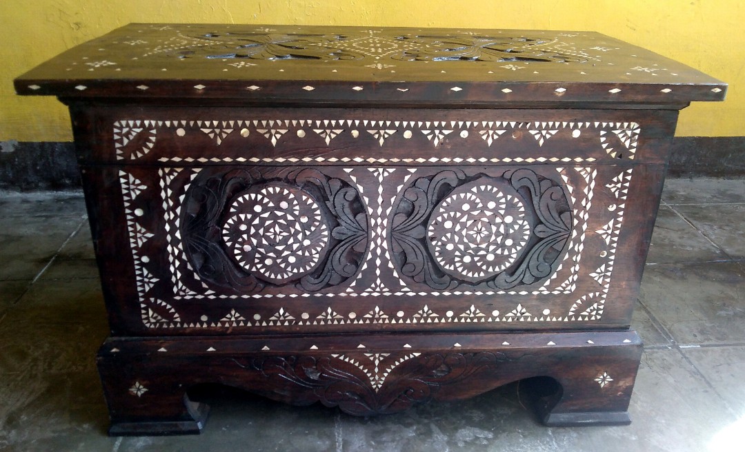 Narra Chest Baul with Mother of Pearl Inlay and Carving 68x36x43 ...