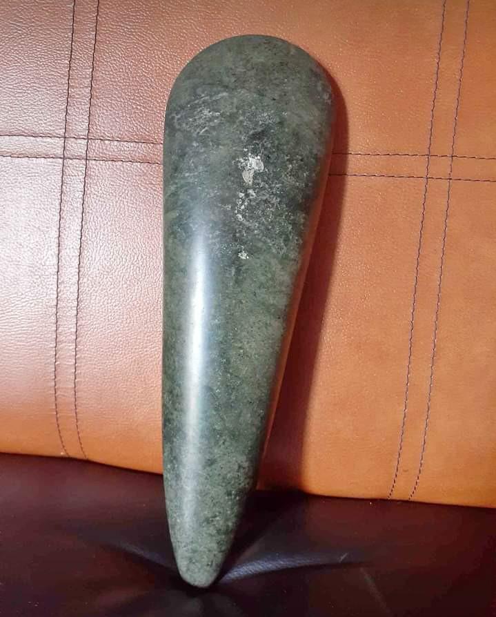 Neolithic jade axe, Hobbies & Toys, Memorabilia & Collectibles, Vintage ...