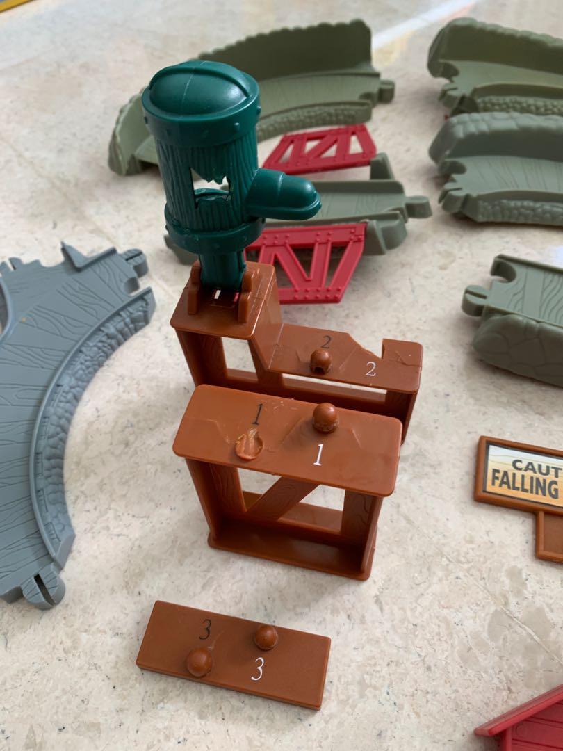 Thomas- Center Island Quarry Portable Set, Hobbies & Toys, Toys & Games ...