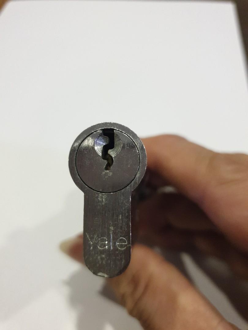 Yale Cylinder 5 pin lock, Furniture & Home Living, Security & Locks ...