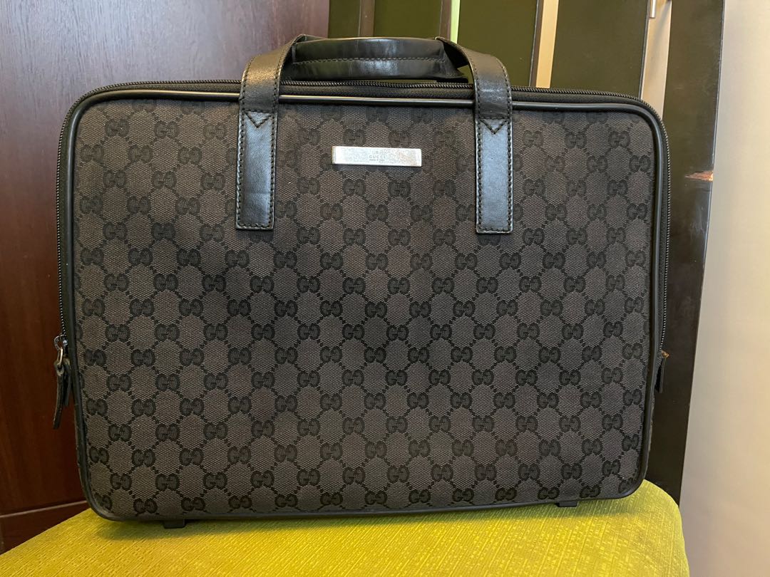 Authentic Gucci Briefcase (Business/ Laptop Bag) - Vintage, Luxury ...