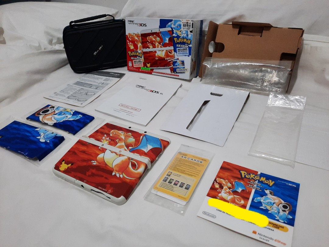 New Nintendo 3DS Regular (20th Anniversary Red and Blue Limited Edition ...