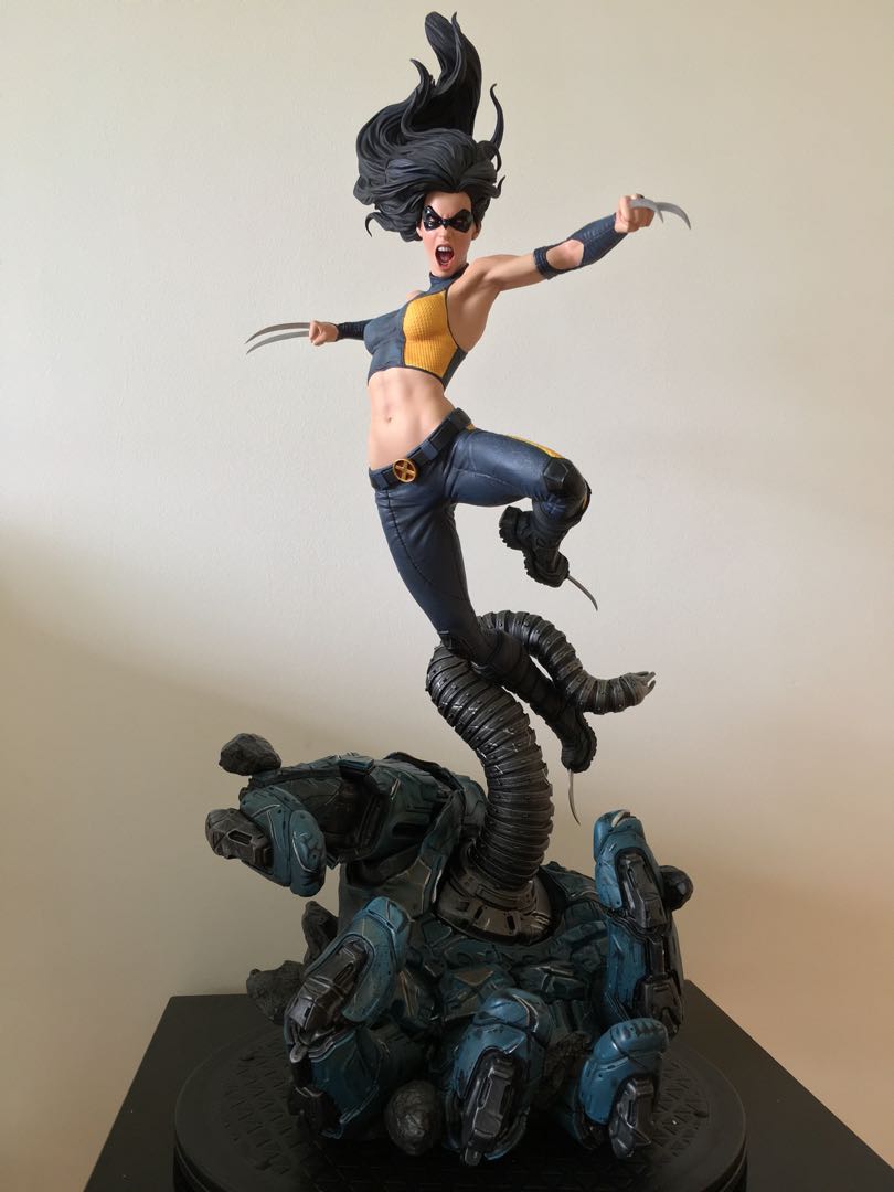 Sideshow X-23 Premium Format 1/4 statue (Exclusive), Hobbies & Toys ...