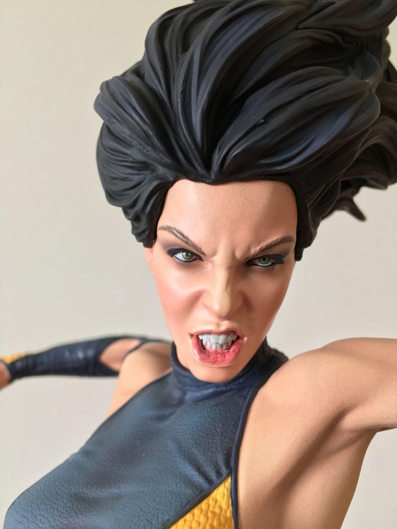 Sideshow X-23 Premium Format 1/4 statue (Exclusive), Hobbies & Toys ...