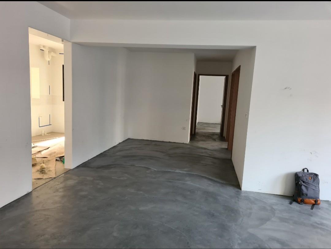 Vinyl Flooring & Screeding, Home Services, Renovations on Carousell