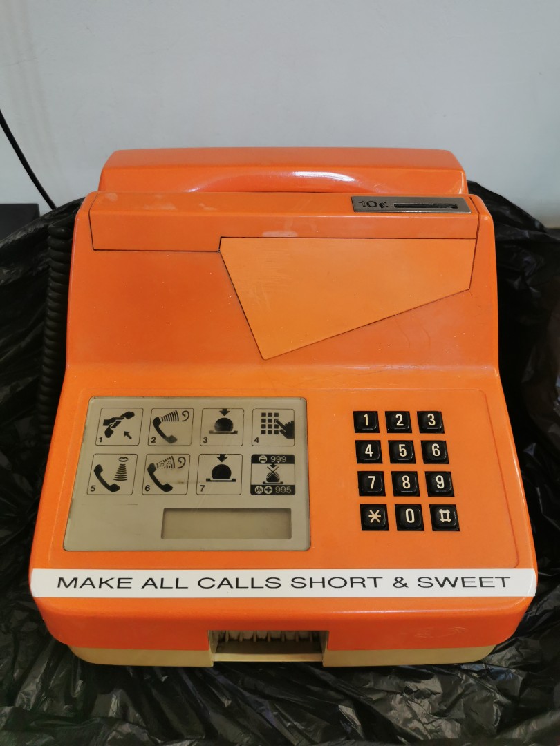 Coin-operated Singtel payphone, Hobbies & Toys, Memorabilia ...