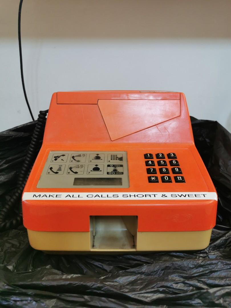 Coin-operated Singtel payphone, Hobbies & Toys, Memorabilia ...