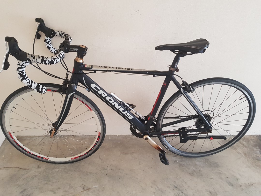 Cronus road bike, Sports Equipment, Bicycles & Parts, Bicycles on Carousell