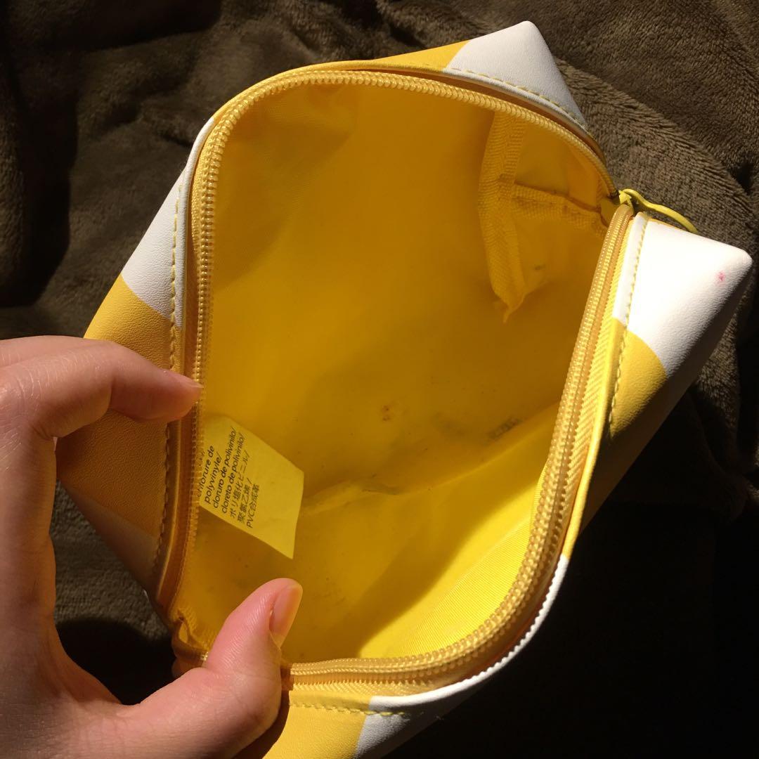 [MINISO] pouch, Kesehatan & Kecantikan, Rias Wajah di Carousell