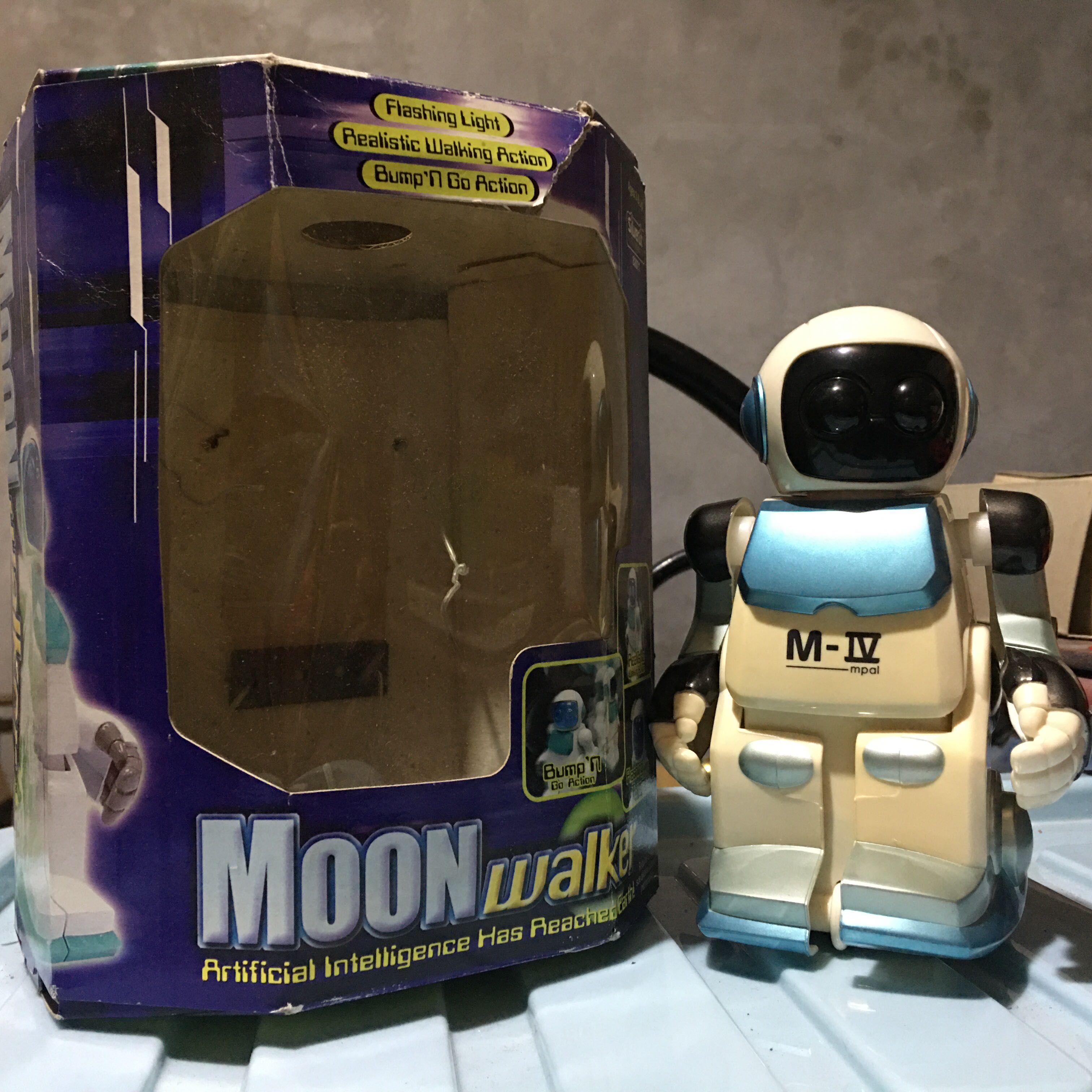 Moonwalker Battery operated toy (batteries not included), Hobbies ...