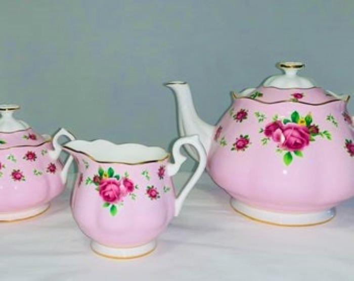Royal Albert / New Country Roses / Pink Vintage / 3-Piece Tea Set! on ...