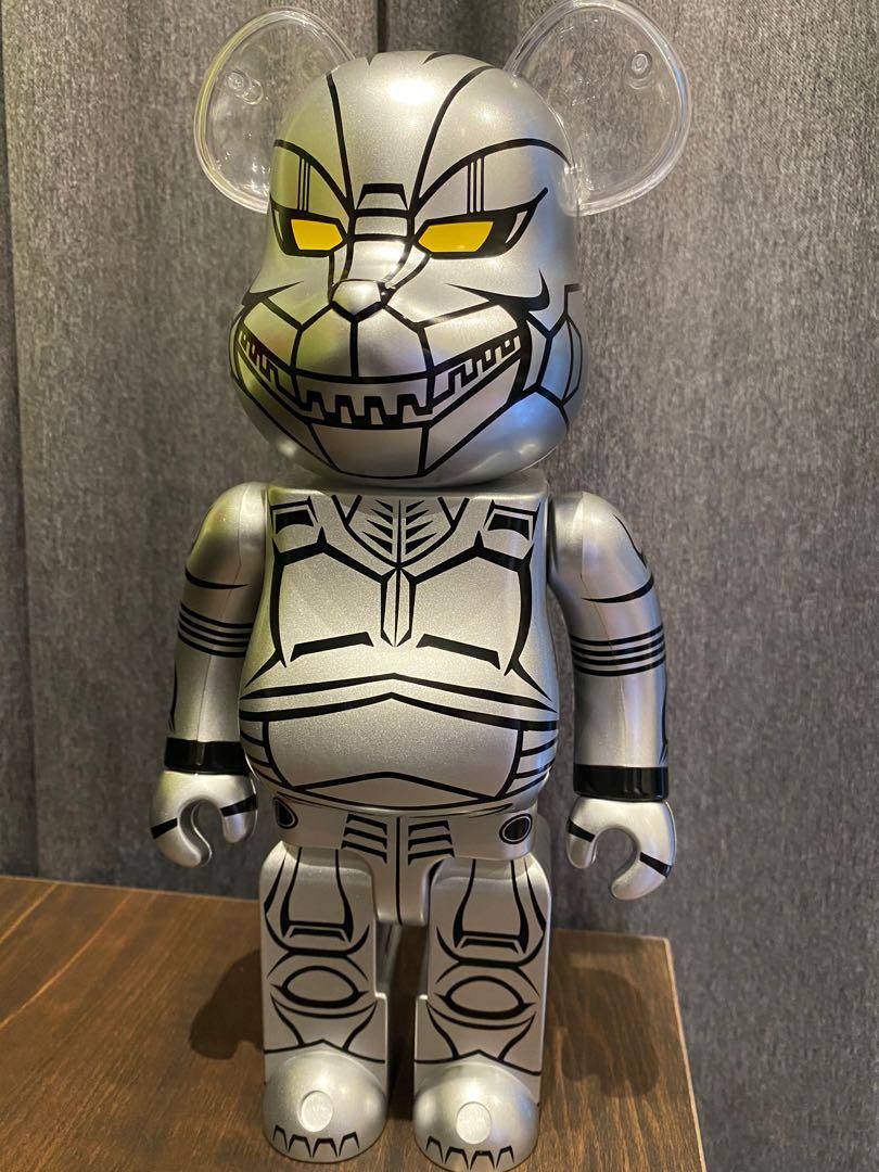 Bearbrick Mechagodzilla 100% & 400% set (Ready stock), Hobbies & Toys ...