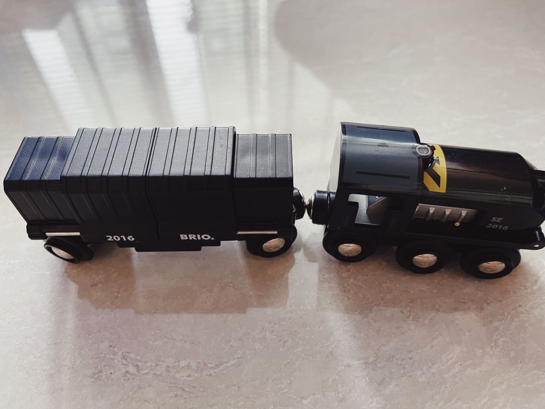 BRIO - mine train (door can open and close), Hobbies & Toys, Toys ...